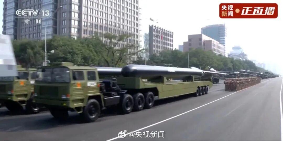 歼20S、DF61导弹，震撼登场！这些兵种首次亮相天安门广场，空中梯队战机起飞_天下_新闻频道_福州新闻网